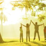 Karma familiar: como curar os padrões hereditários? - WeMystic Brasil